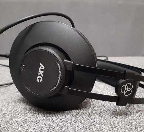 Студийные наушники akg k52