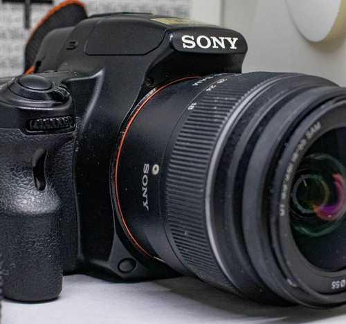 Фотоаппарат Sony A 37 с двумя объективами