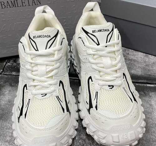 Balenciaga Defender Type White 43 size