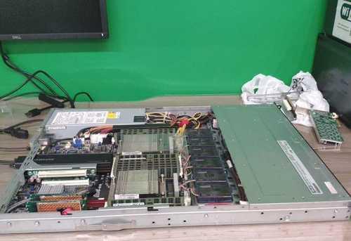 Сервер asus RS500-E8-PS4 V2