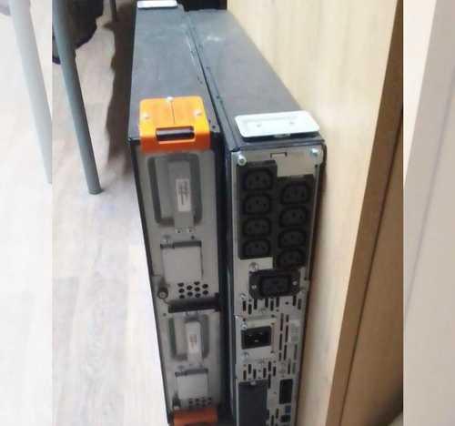 Ибп apc SMART ups 2200