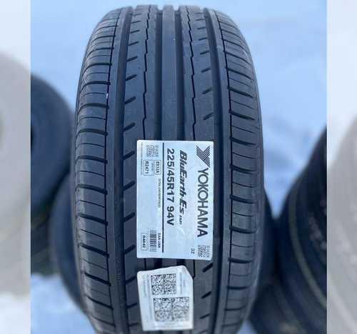 Yokohama BluEarth-ES ES32 225/45 R17 94V