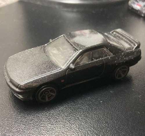 Hot wheels nissan skyline r32 ff