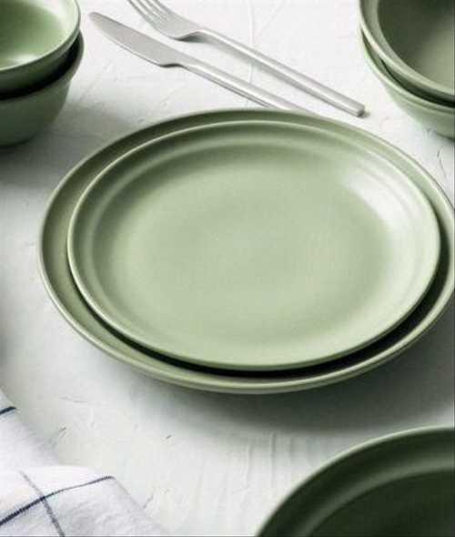 Тарелки из керамики зеленые новые