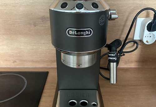 Кофеварка рожковая Delonghi