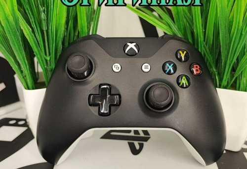 Геймпад Microsoft Xbox One Черно/Белый Б\У