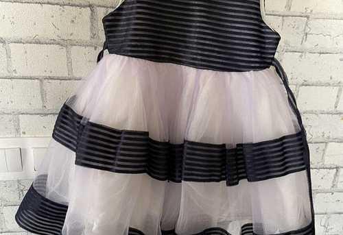 Празднечное платье для девочки 104-110