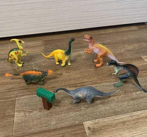 Динозавры игрушки