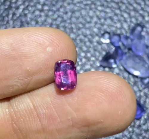 Сапфир Кашмир не гретый отличного качества