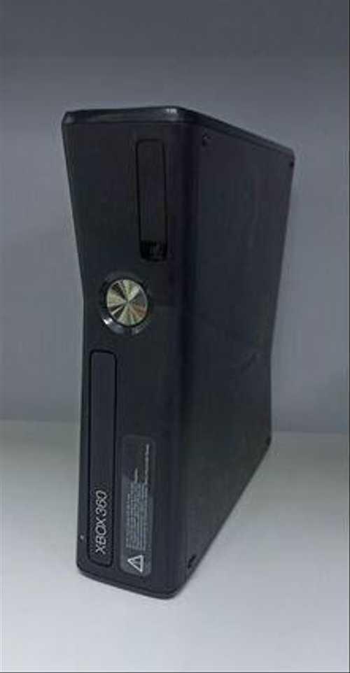 Игровая приставка Xbox 360 (Дёма)