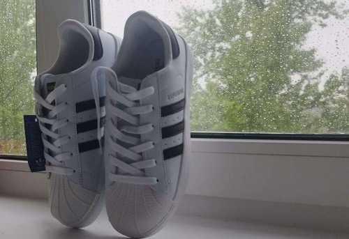 Adidas superstar