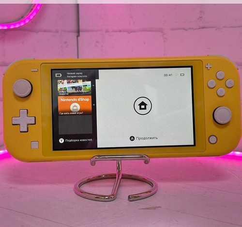 Игровая приставка Nintendo Switch Lite 32 Gb Желты