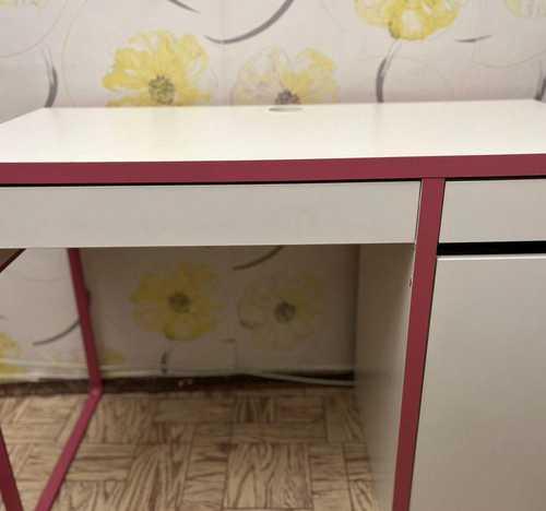 Письменный стол IKEA микке