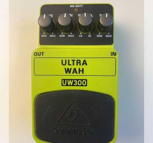 Гитарная педаль Ultra wah UW300 Behringer