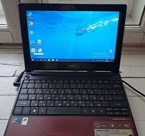 Нетбук Acer aspire one D255