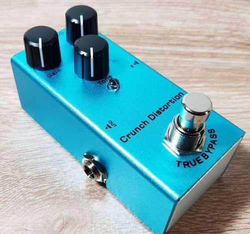 Педаль дисторшн для гитары Crunch Distortion