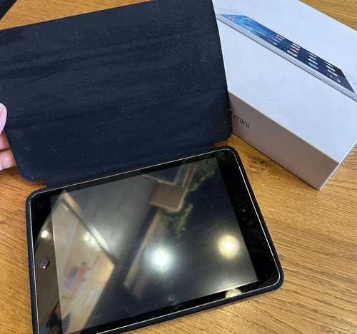 Планшет Apple iPad mini 2 32Gb Wi-Fi(симка)