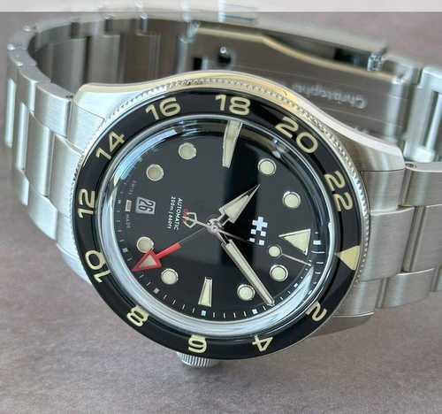 Christopher Ward C65 Aquitaine GMT оригинал