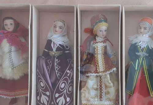 Коллекционная кукла из фарфора