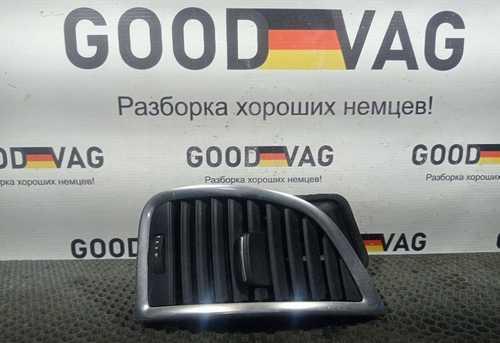4L0820902T Дефлектор воздушный правый Audi Q7