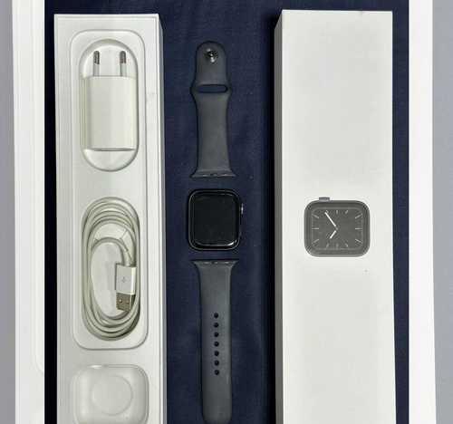 Часы apple watch 5 series 44 mm (на Московке)