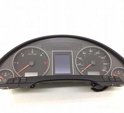 Щиток приборов (приборная панель) Audi A4 B7 2.0