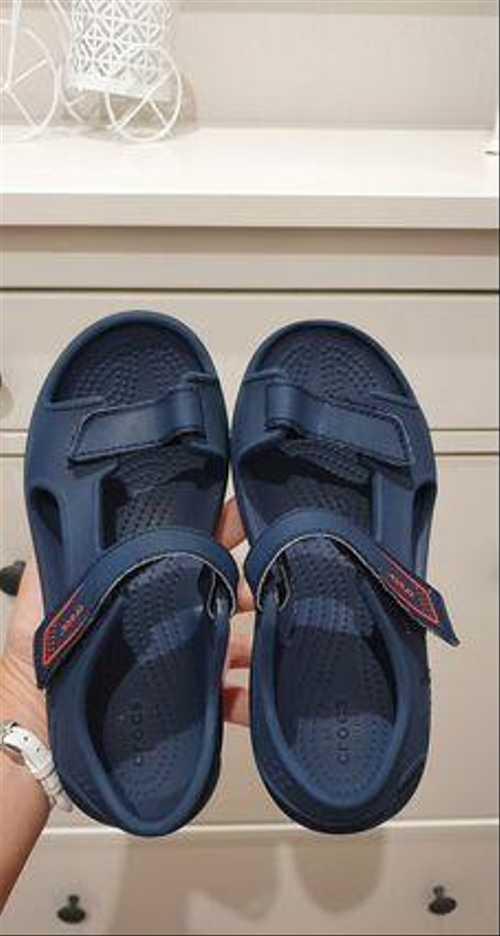 Crocs j2