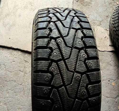 Pirelli Ice Zero 215/55 R17