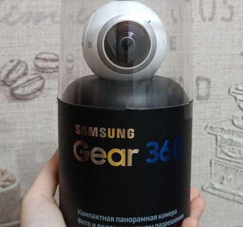 Панорамная камера Samsung Gear 360