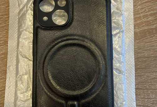 Чехол на iPhone 13 кожаный с магнитной зарядкой