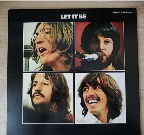 LP The Beatles "Let IT Be" 1976 Japan Mint