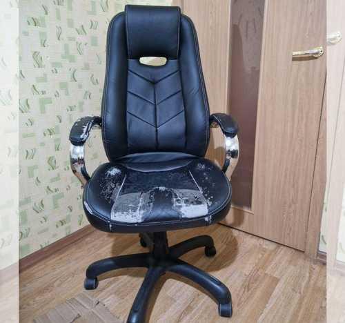 Компьютерное кресло