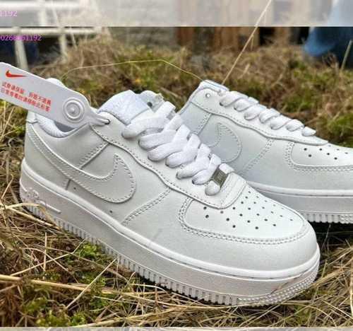 Кроссовки Nike Air Force 1  коробка Poizon