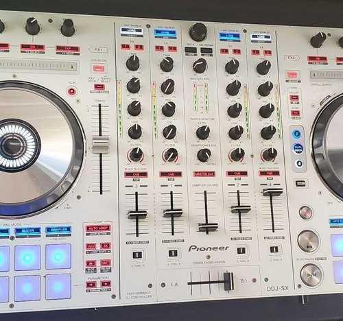 Dj контроллер Pioneer DDJ-SX white