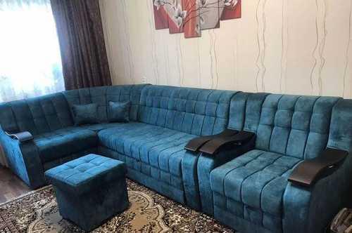 Угловой диван с креслом расклодным и пуфом