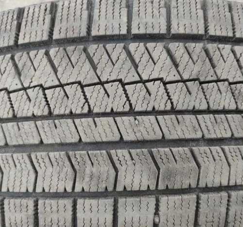 Bridgestone Blizzak Ice 255/45 R19