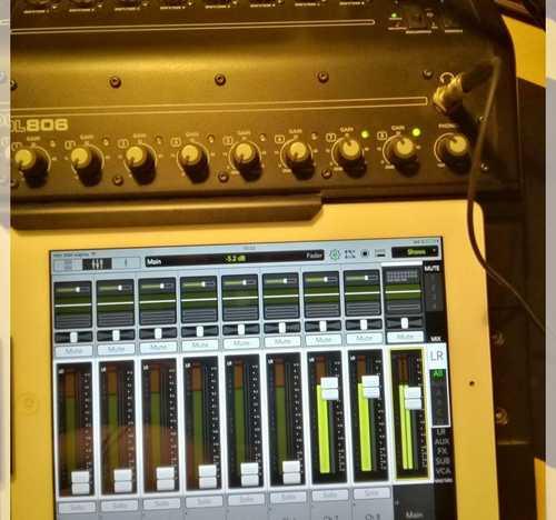 Микшерный пульт mackie dl 806