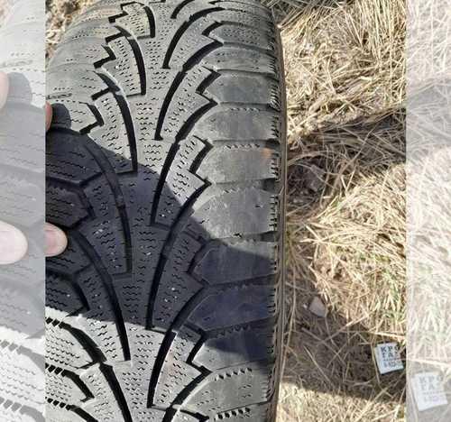 Nokian Tyres NRC 2 215/60 R16
