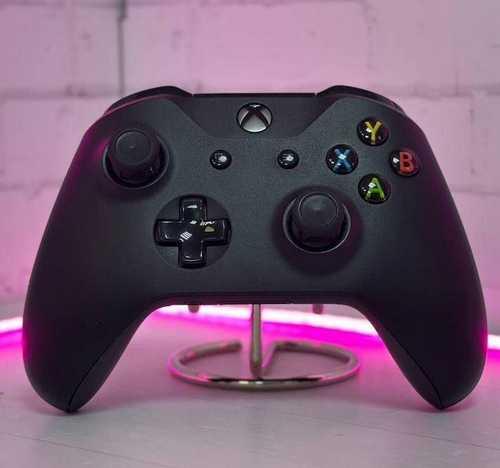Геймпад xbox ONE черный (б/у)