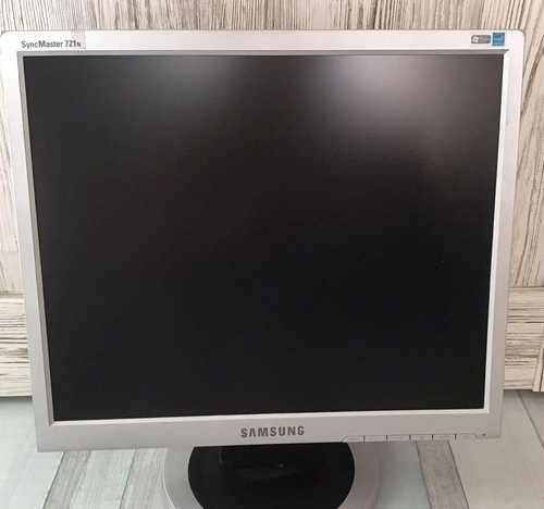 Монитор Samsung Syncmaster 721N