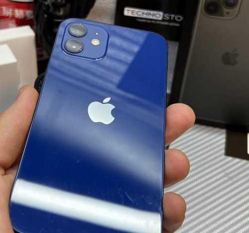 iPhone 12, 64 ГБ