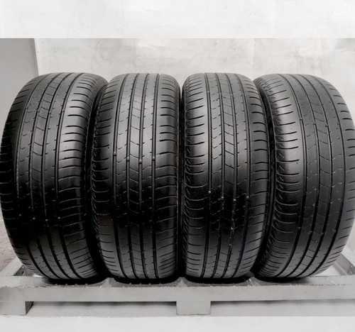 Kumho Ecsta HS51 205/60 R16 92H