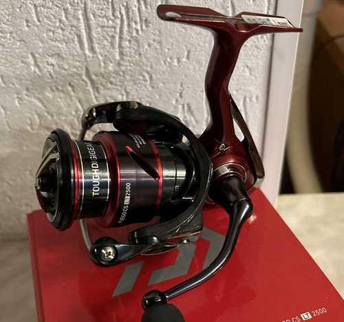 Катушка daiwa fuego