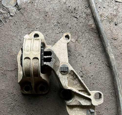 Опора двигателя Renault Логан к7M