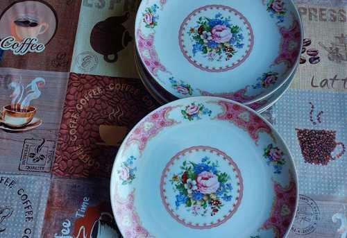 Тарелки из китайского сервиза. Fine China