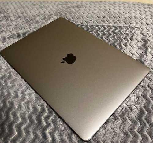 Apple macbook 13 pro