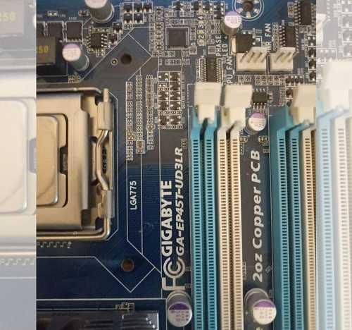 Gigabyte GA-EP45T-UD3LR LGA775 4DDR3