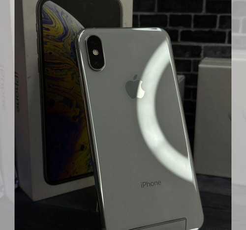 iPhone Xs, 64 ГБ