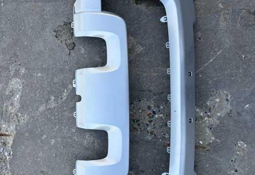 Накладка решетки бампера Renault Duster 620724679R