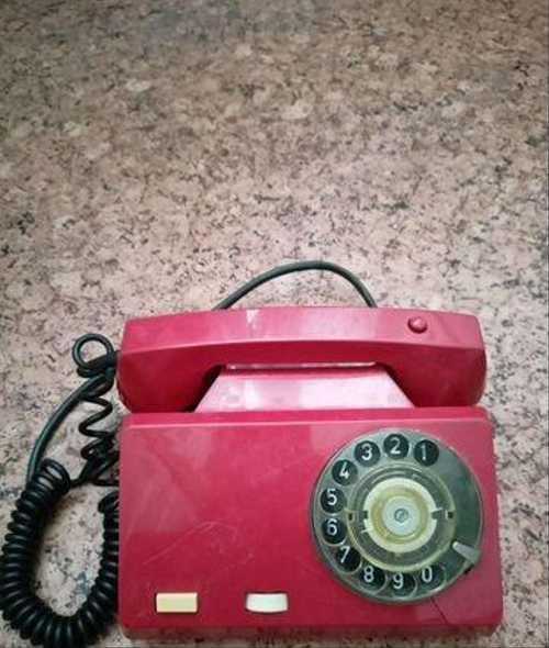 Старый телефон 50-х годов